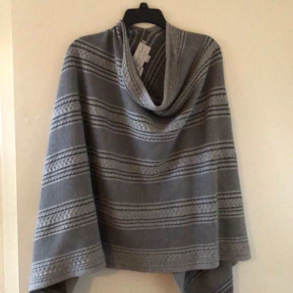 evy's tree | Sweaters | Evys Tree Grey Pullover Shawl | Poshmark